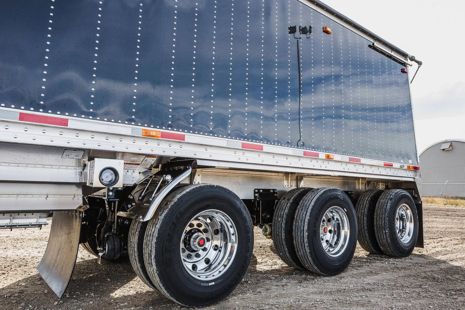 Distinction Aluminum Hopper Trailers - Photos - Prestige Trailers